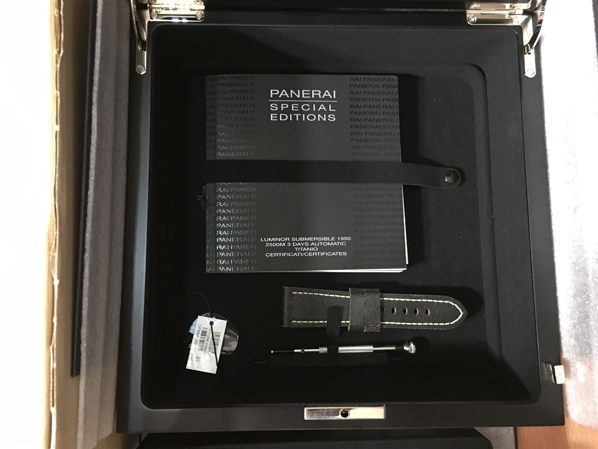 Panerai Submersible PAM 364 Limited Special Edition Titan 2500m ...