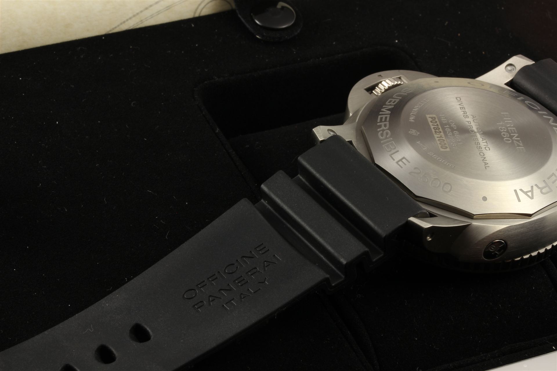 Panerai Submersible PAM 364 Limited Special Edition Titan 2500m ...
