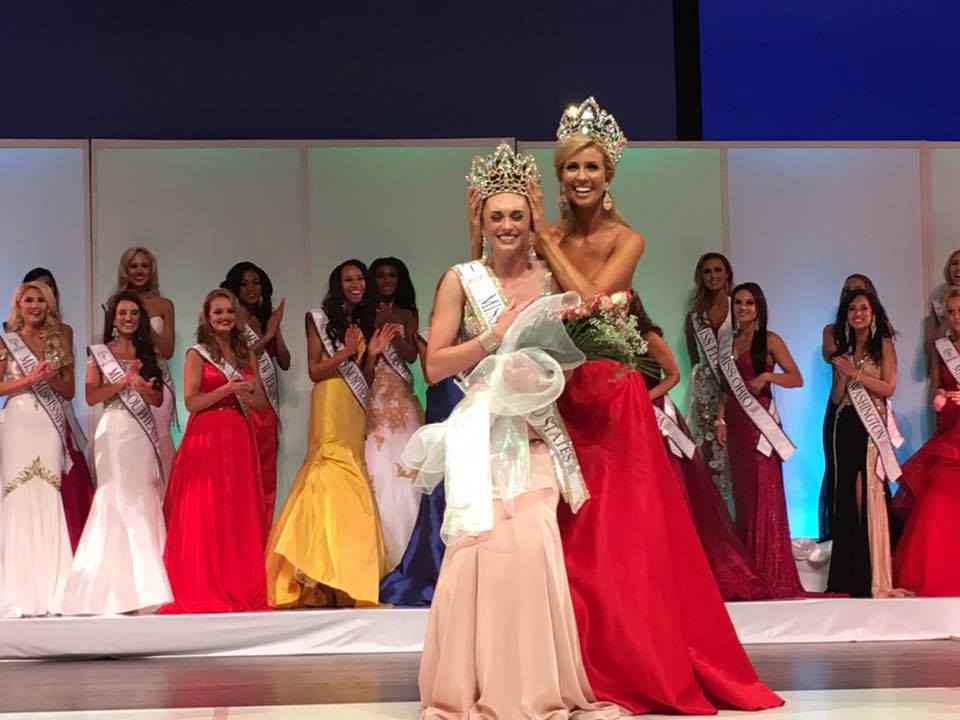 corrin stellakis, miss international usa 2021/miss earth-fire 2016.