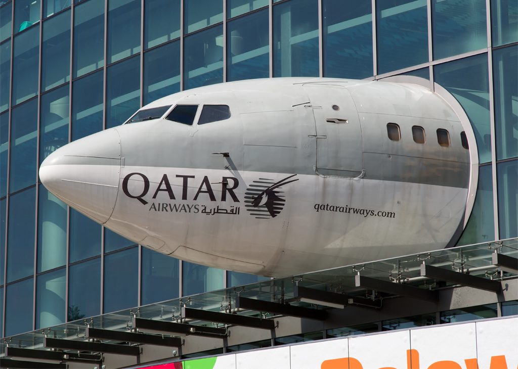 Qatar Boeing 737 at Sentosa, Singapore - Airliners.net