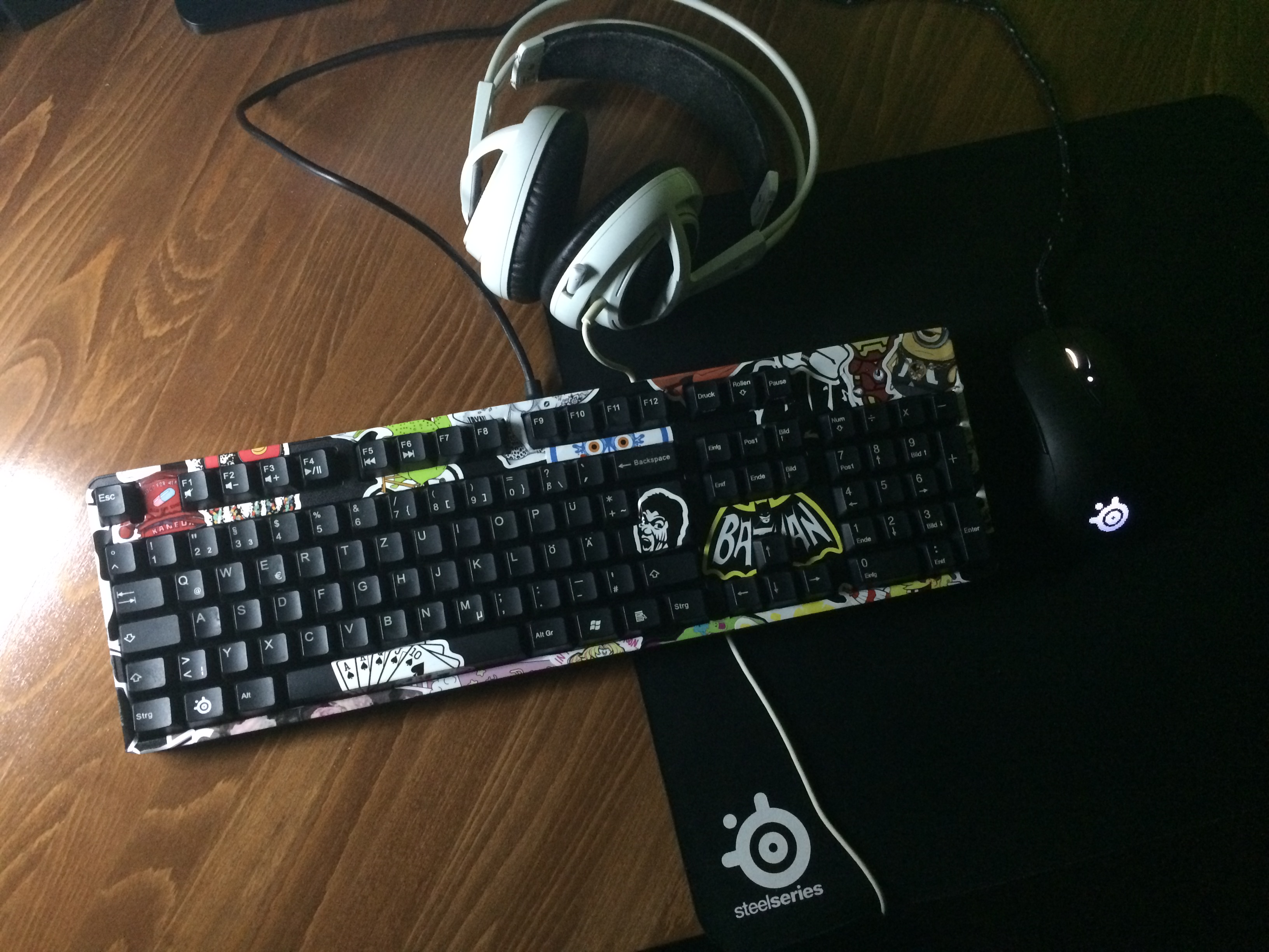 [keyboard art]What do you think about my stickerbombed keyboard? : r ...
