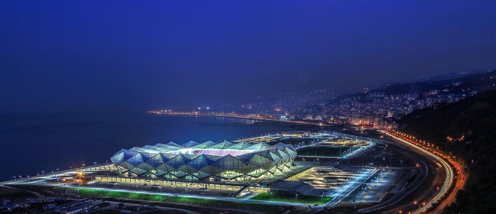 Fabian Castillo scores the first goal in Trabzonspor's new stadium ...